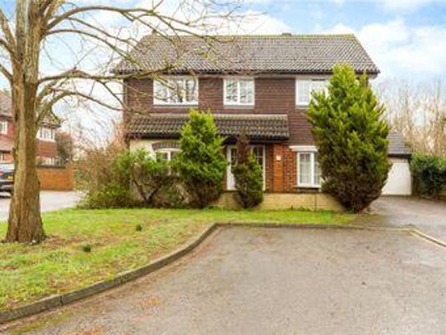 4 Bedrooms Detached house for sale in Loosen Drive, Maidenhead, Berkshire SL6