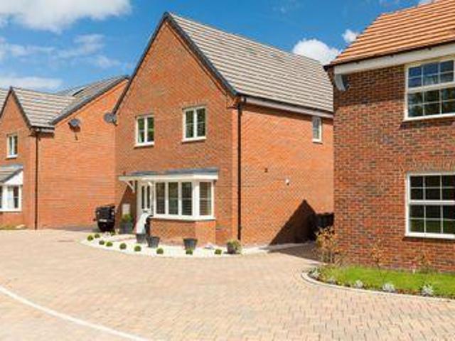 4 Bedrooms Detached house for sale in London Road, Buntingford SG9