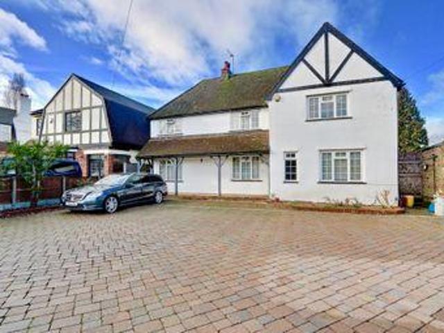 4 Bedrooms Detached house for sale in Long Lane, Hillingdon UB10