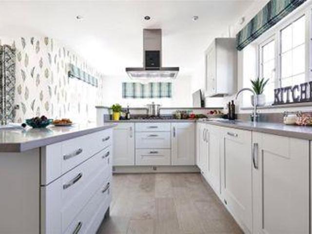 4 Bedrooms Detached house for sale in Longcot View, Shrivenham, Oxfordshire SN6
