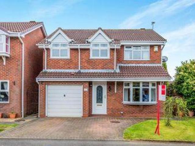 4 Bedrooms Detached house for sale in Longclough Road, Newcastle, Staffordshire ST5