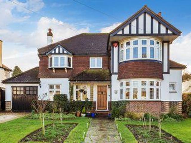 4 Bedrooms Detached house for sale in Lordsbury Field, Wallington SM6