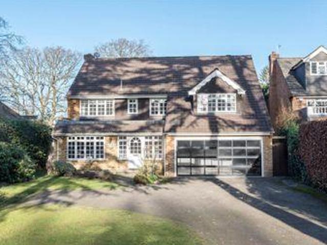 4 Bedrooms Detached house for sale in Pyrford, Surrey GU22