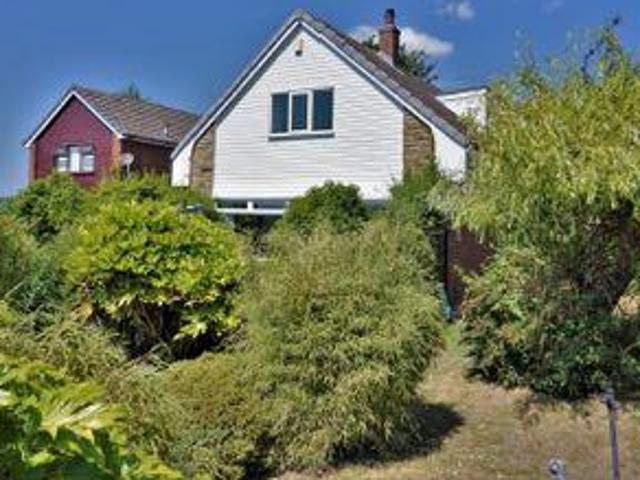 4 Bedrooms Detached house for sale in Paddock Close, Bradford BD12