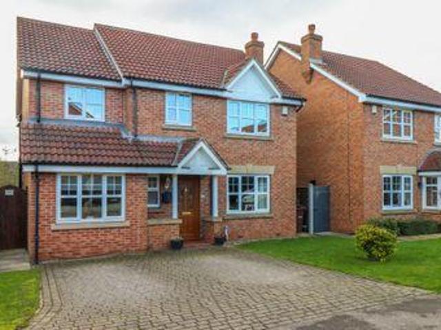4 Bedrooms Detached house for sale in Palesides Avenue, Ossett WF5
