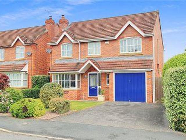 4 Bedrooms Detached house for sale in Pear Tree Field, Stapeley, Nantwich CW5