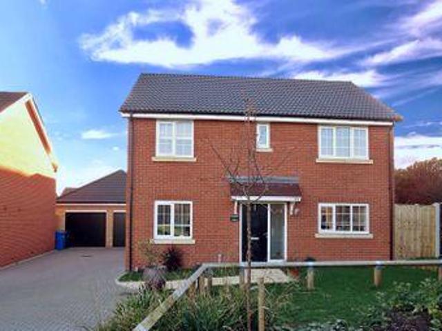 4 Bedrooms Detached house for sale in People Park Way, Sudbury CO10