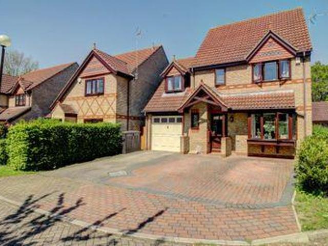 4 Bedrooms Detached house for sale in Pennyroyal, Walnut Tree, Milton Keynes MK7
