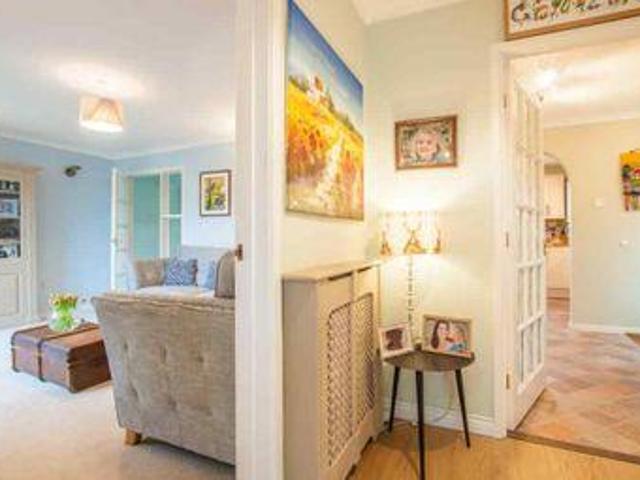 4 Bedrooms Detached house for sale in Pheasant Way, Cirencester GL7