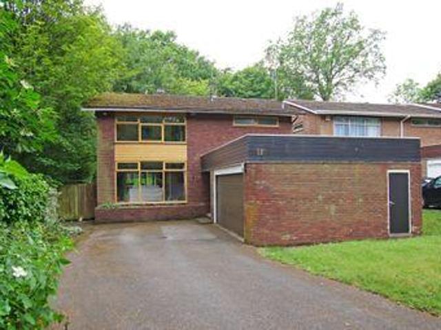 4 Bedrooms Detached house for sale in Pine Grove, Lickey B45