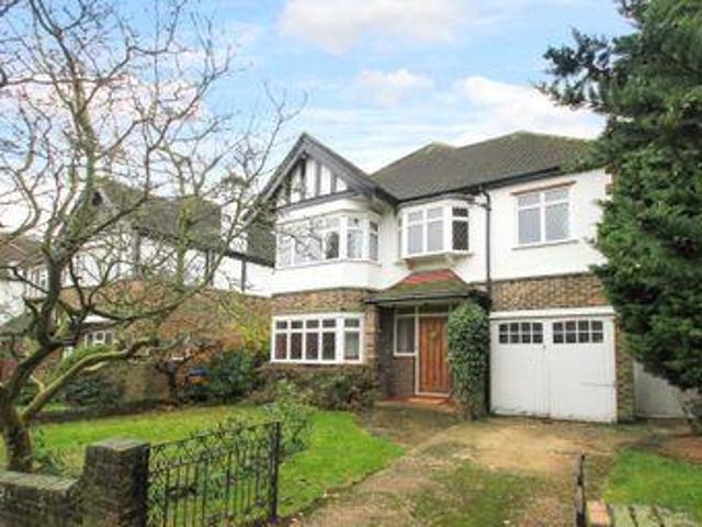 4 Bedrooms Detached house for sale in Pine Walk, Berrylands, Surbiton KT5