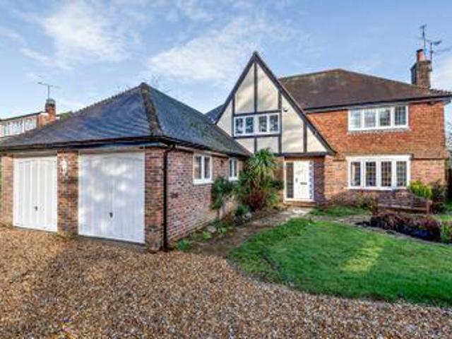 4 Bedrooms Detached house for sale in Plaistow Road, Ifold RH14