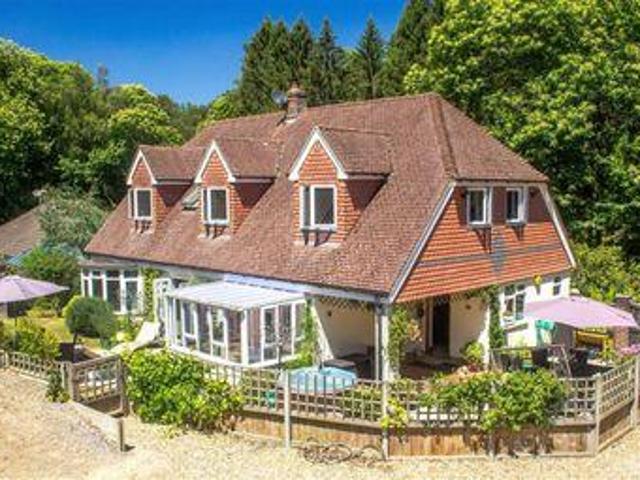 4 Bedrooms Detached house for sale in Pond Road, Headley Down, Hampshire GU35