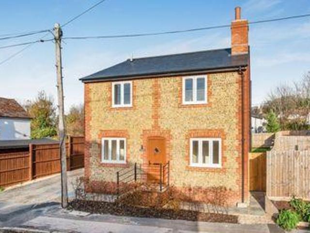 4 Bedrooms Detached house for sale in Poppy Road, Princes Risborough HP27