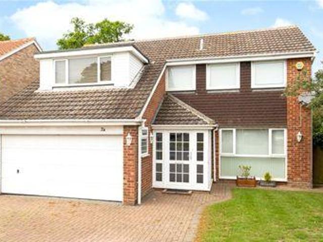 4 Bedrooms Detached house for sale in Ruddlesway, Windsor, Berkshire SL4