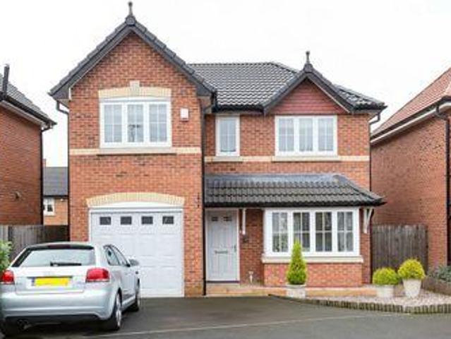 4 Bedrooms Detached house for sale in Raleigh Close, Horwich, Bolton BL6