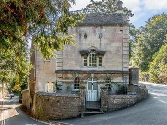 4 Bedrooms Detached house for sale in Ralph Allen Drive, Bath, Bath And North East Somerset BA2