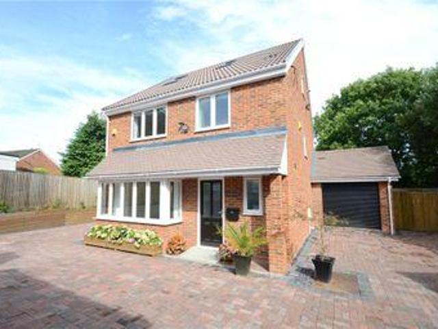 4 Bedrooms Detached house for sale in Rangewood Avenue, Reading, Berkshire RG30