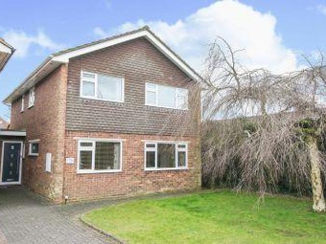 4 Bedrooms Detached house for sale in Raven Road, Stokenchurch, High Wycombe HP14