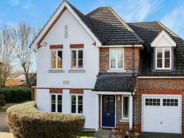 4 Bedrooms Detached house for sale in Ray Meadow, Maidenhead SL6