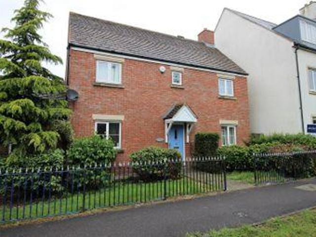 4 Bedrooms Detached house for sale in Redhouse Way, Swindon SN25
