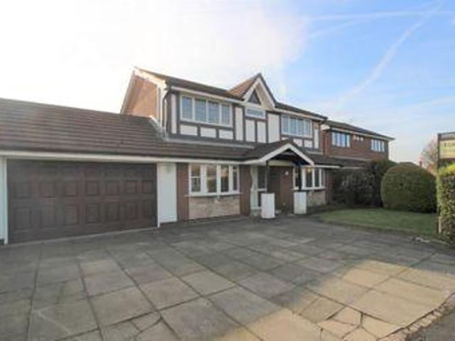 4 Bedrooms Detached house for sale in Redwaters, Leigh WN7