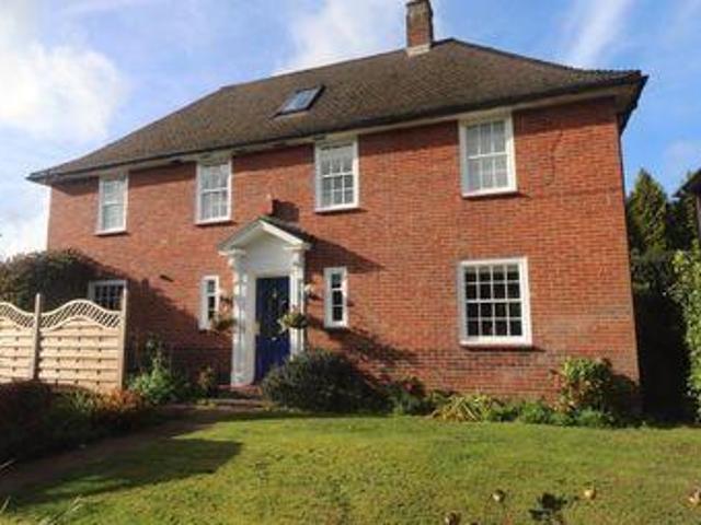 4 Bedrooms Detached house for sale in Reid Avenue, Caterham, Surrey CR3