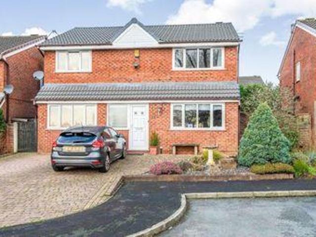 4 Bedrooms Detached house for sale in Restormel Avenue, Aspull, Wigan, Greater Manchester WN2