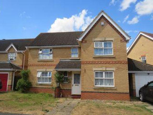 4 Bedrooms Detached house for sale in Riverstone Way, Northampton NN4