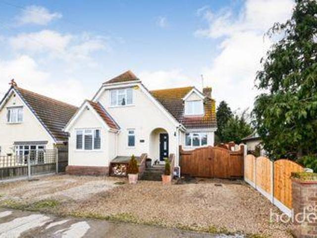4 Bedrooms Detached house for sale in Riverton Drive, St Lawrence, Southminster CM0