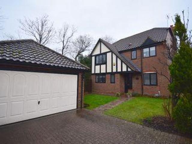 4 Bedrooms Detached house for sale in Robin Hill, Bexhill On Sea TN39