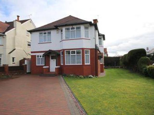 4 Bedrooms Detached house for sale in Roe Lane, Southport PR9