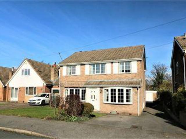 4 Bedrooms Detached house for sale in Roman Road, Darton, Barnsley, South Yorkshire S75