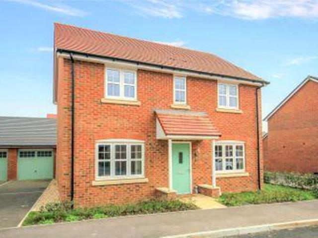 4 Bedrooms Detached house for sale in Roman Way, Shrivenham, Oxfordshire SN6