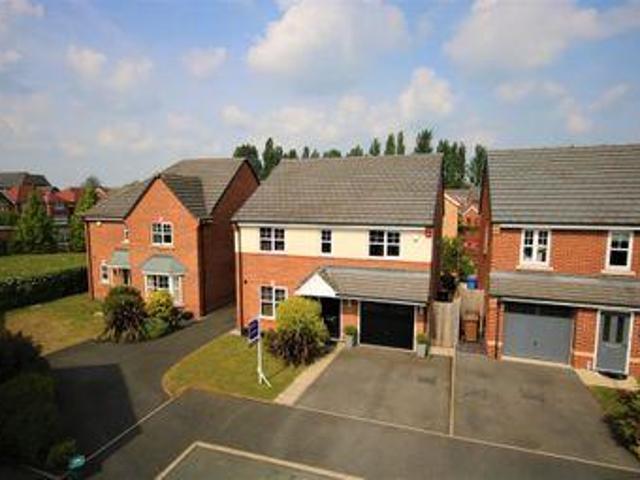 4 Bedrooms Detached house for sale in Roseway Avenue, Manchester M44