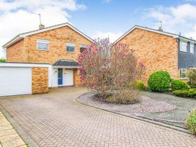 4 Bedrooms Detached house for sale in Rosemary Drive, Bromham MK43