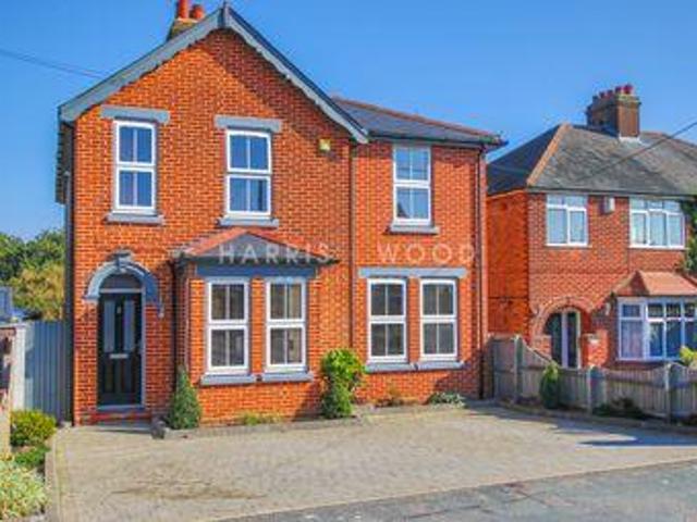 4 Bedrooms Detached house for sale in Rowhedge Road, Colchester CO2