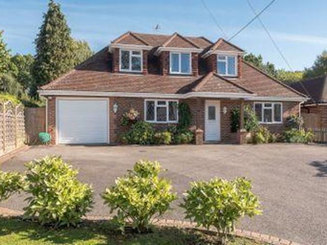 4 Bedrooms Detached house for sale in Rowly Drive, Cranleigh GU6