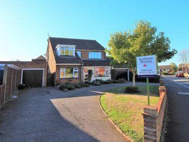 4 Bedrooms Detached house for sale in St. Marys Road, Bexley DA5
