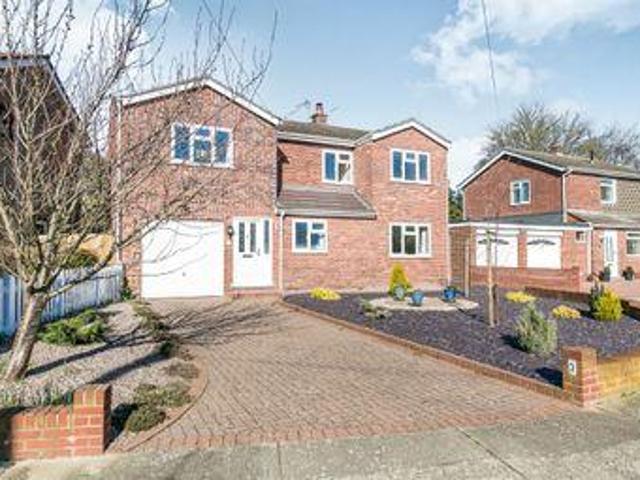 4 Bedrooms Detached house for sale in St. Bride Court, Colchester CO4