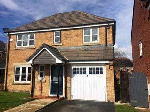 4 Bedrooms Detached house for sale in St Davids Close, Robin Hood, Wakefield WF3