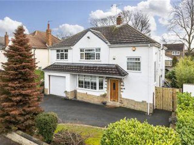4 Bedrooms Detached house for sale in St. Helens Gardens, Leeds, West Yorkshire LS16