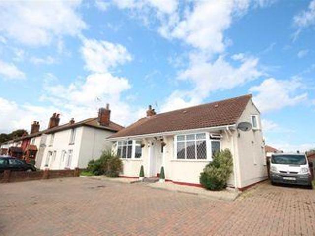 4 Bedrooms Detached house for sale in St. Johns Road, Clacton On Sea CO15