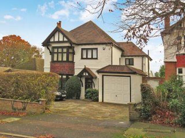 4 Bedrooms Detached house for sale in Stanley Road, Orpington BR6
