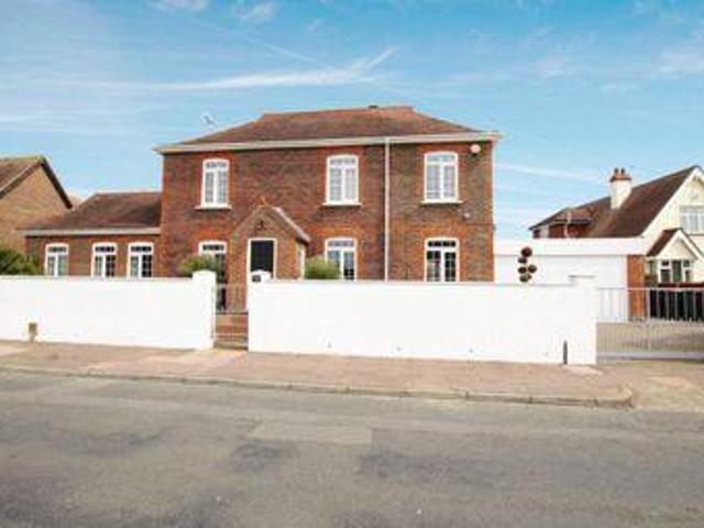 4 Bedrooms Detached house for sale in Stone Lane, Worthing, West Sussex BN13