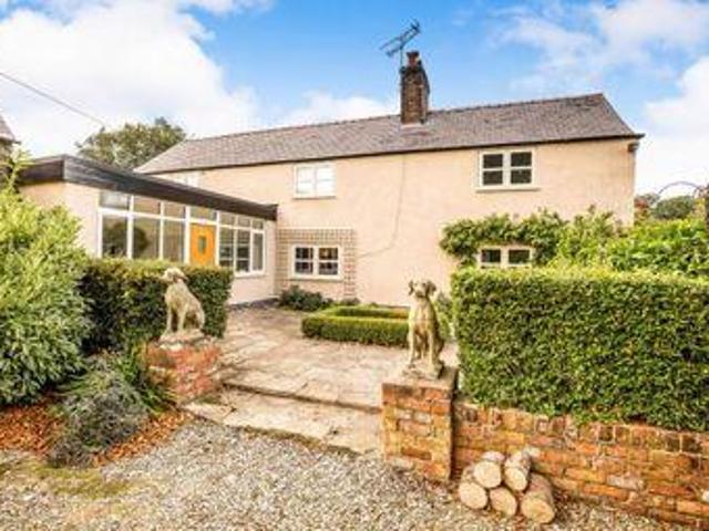 4 Bedrooms Detached house for sale in Stryt Isa, Penyffordd, Chester, Flintshire CH4