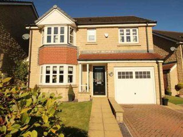 4 Bedrooms Detached house for sale in Summerbank Close, Drighlington, Bradford BD11