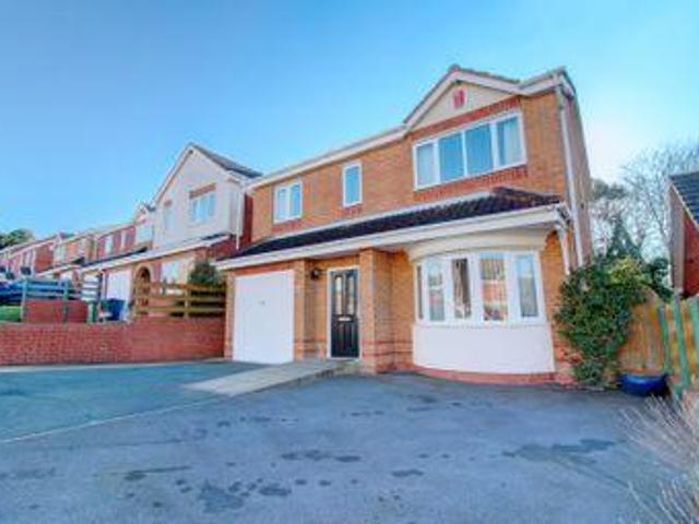 4 Bedrooms Detached house for sale in Sycamore Drive, Hixon, Stafford ST18