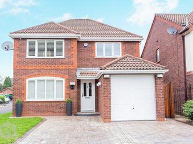 4 Bedrooms Detached house for sale in Sanderling Drive, Leigh WN7