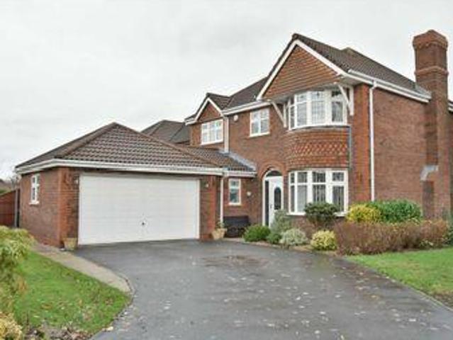 4 Bedrooms Detached house for sale in Sanderling Drive, Leigh WN7